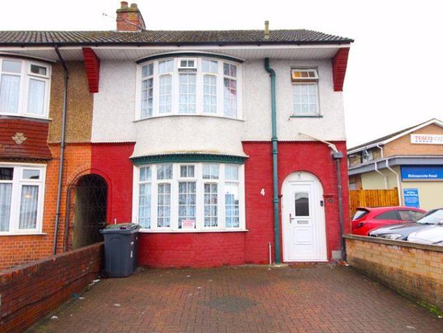 3 bedroom end of terrace house for sale