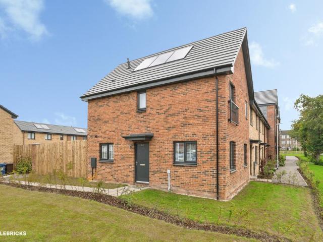 3 bedroom end of terrace house for sale