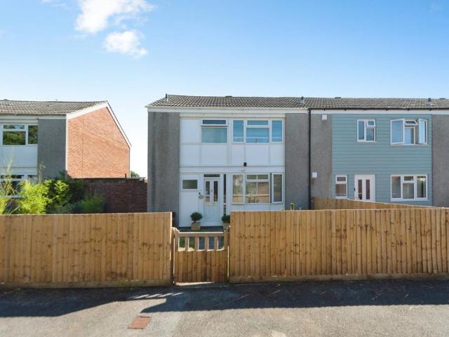 3 bedroom end of terrace house for sale