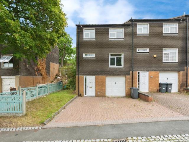 3 bedroom end of terrace house for sale