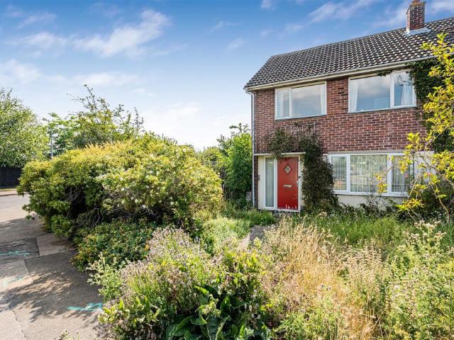 3 bedroom end of terrace house for sale