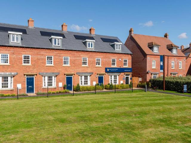 3 bedroom end of terrace house for sale