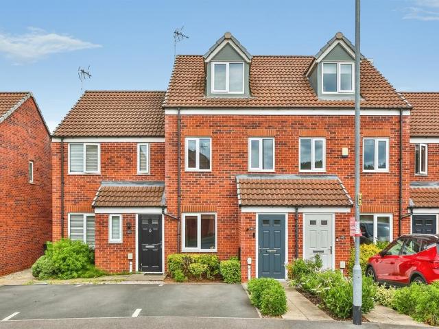 3 bedroom end of terrace house for sale