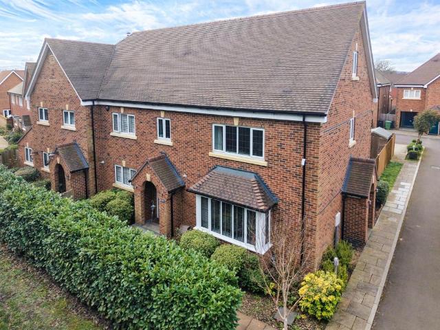 3 bedroom end of terrace house for sale