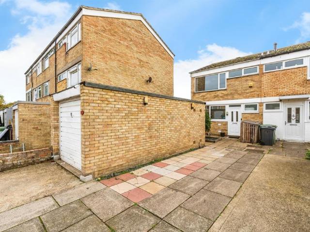 3 bedroom end of terrace house for sale