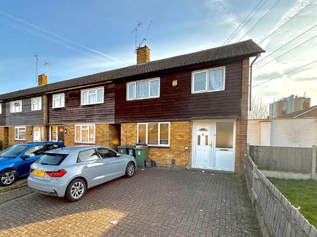 3 bedroom end of terrace house for sale