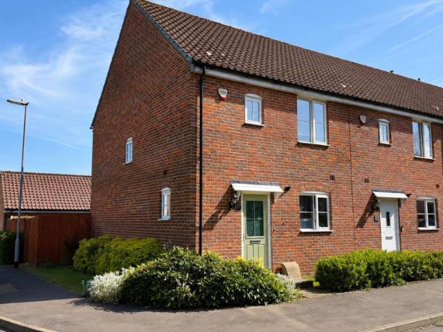 3 bedroom end of terrace house for sale