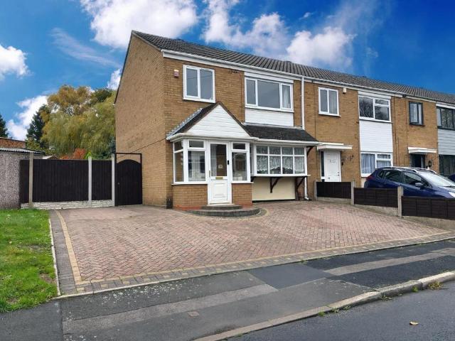 3 bedroom end of terrace house for sale