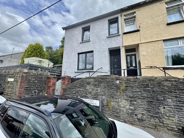 3 bedroom end of terrace house for sale