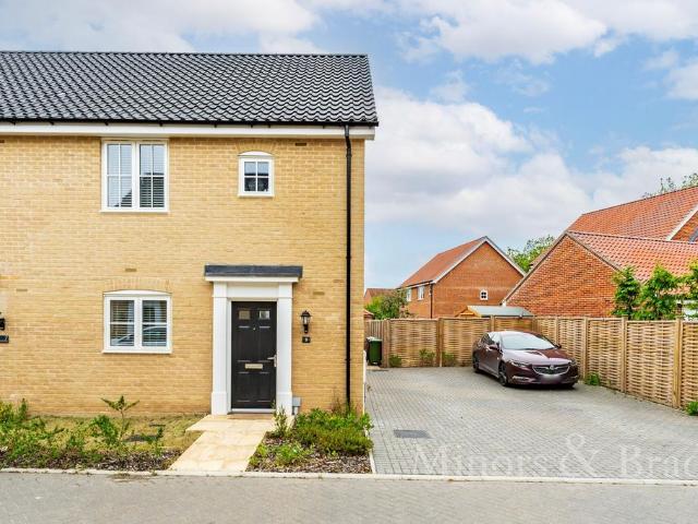 3 bedroom end of terrace house for sale