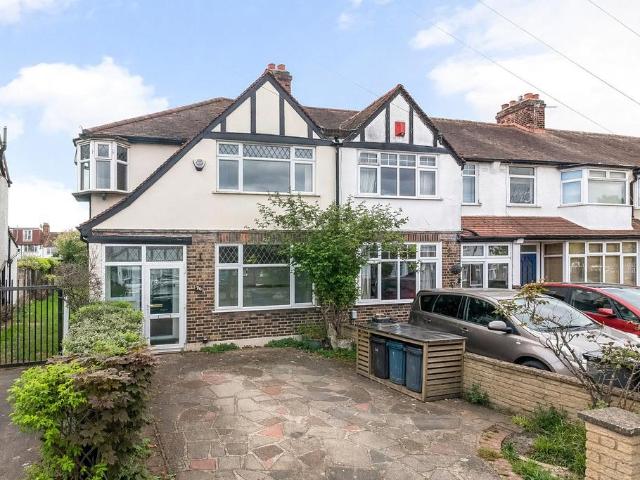 3 bedroom end of terrace house for sale
