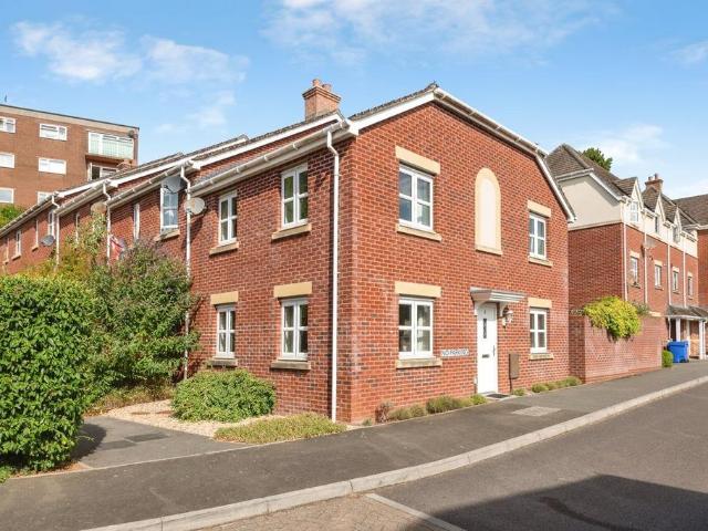 3 bedroom end of terrace house for sale