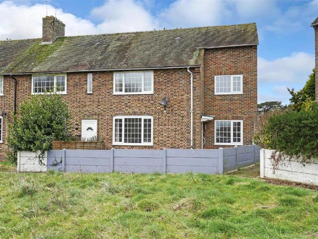 3 bedroom end of terrace house for sale