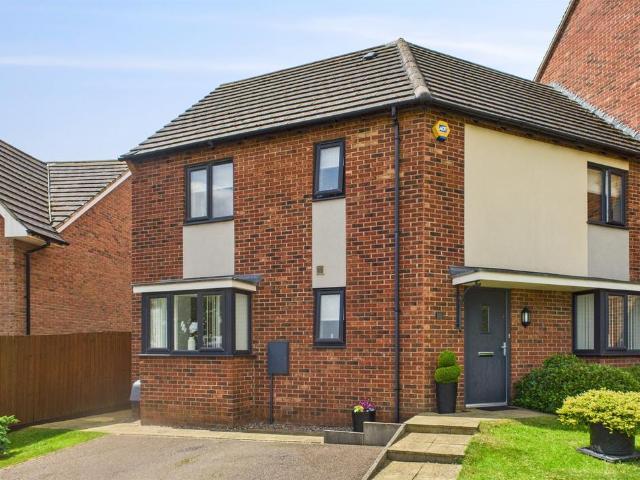 3 bedroom end of terrace house for sale