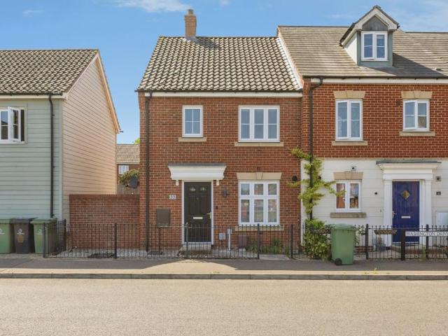 3 bedroom end of terrace house for sale