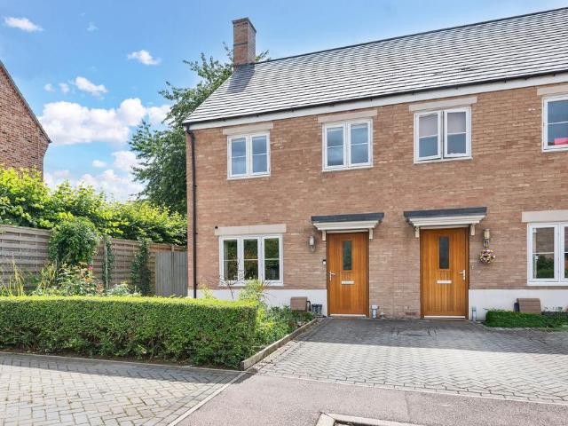 3 bedroom end of terrace house for sale