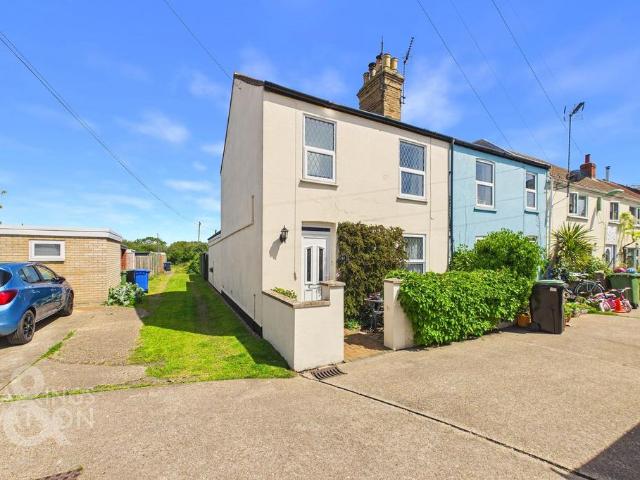3 bedroom end of terrace house for sale