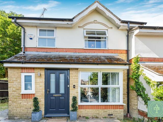 3 bedroom end of terrace house for sale