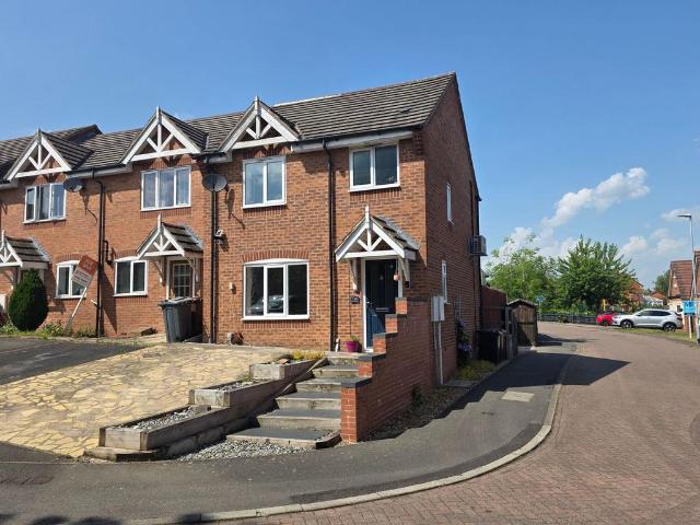 3 bedroom end of terrace house for sale