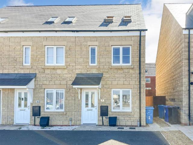3 bedroom end of terrace house for sale