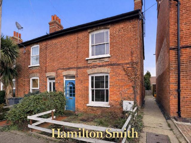 3 bedroom end of terrace house for sale