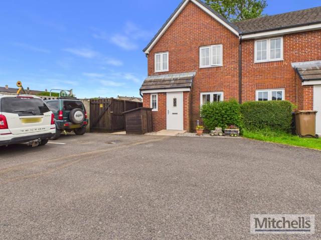 3 bedroom end of terrace house for sale