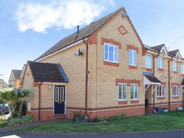 3 bedroom end of terrace house for sale