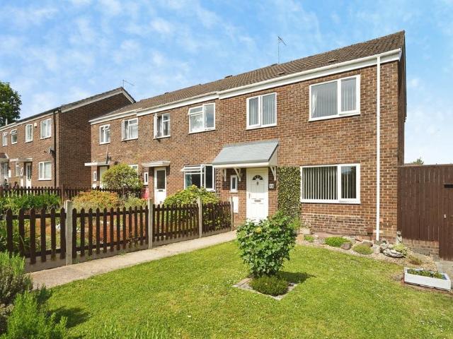 3 bedroom end of terrace house for sale