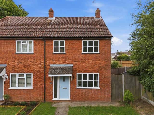 3 bedroom end of terrace house for sale