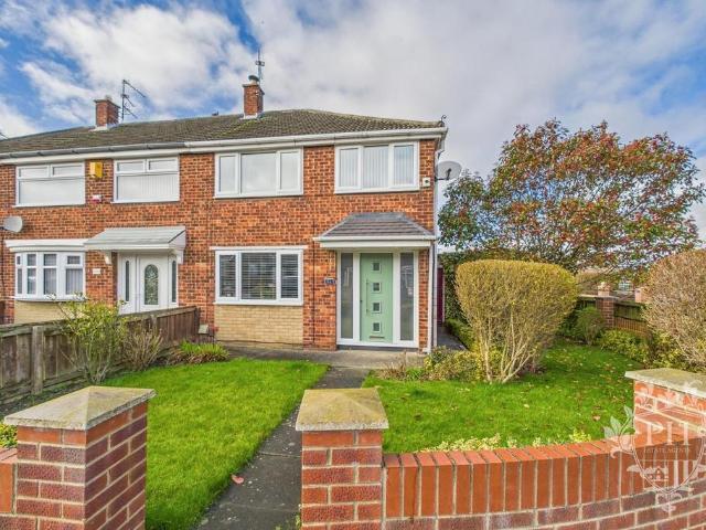 3 bedroom end of terrace house for sale