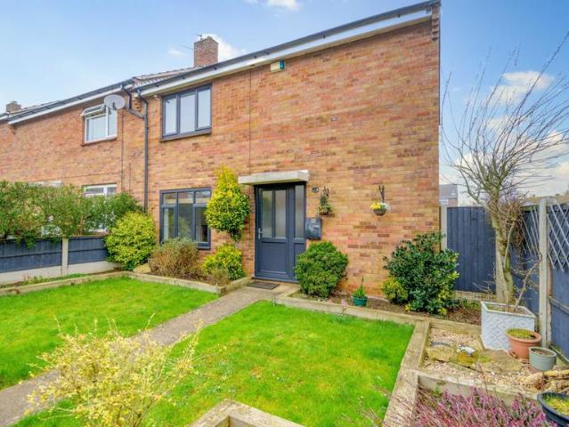 3 bedroom end of terrace house for sale