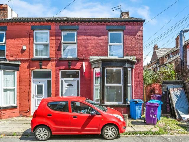 3 bedroom end of terrace house for sale