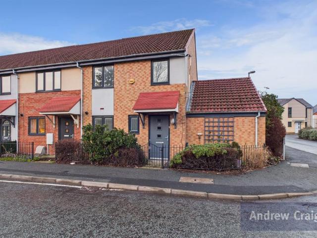 3 bedroom end of terrace house for sale