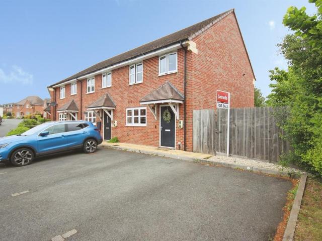 3 bedroom end of terrace house for sale