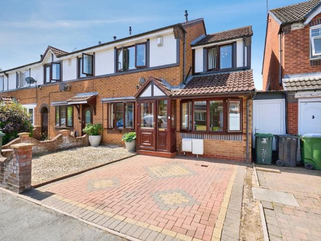 3 bedroom end of terrace house for sale