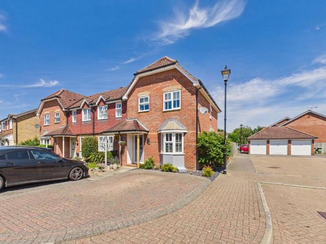 3 bedroom end of terrace house for sale