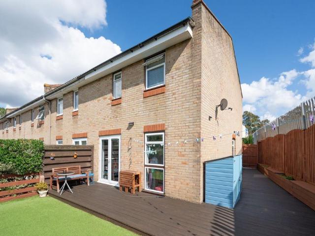 3 bedroom end of terrace house for sale