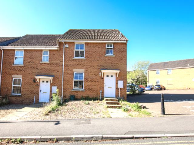 3 bedroom end of terrace house for sale