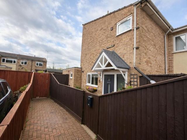 3 bedroom end of terrace house for sale