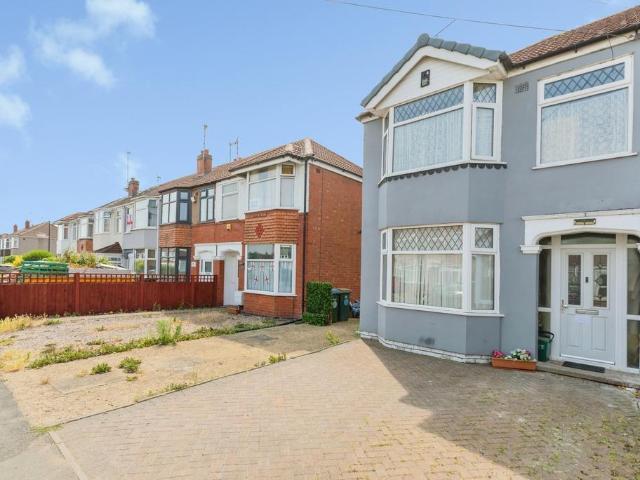 3 bedroom end of terrace house for sale