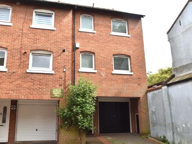 3 bedroom end of terrace house for sale