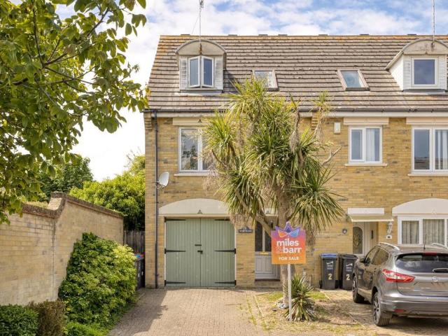 3 bedroom end of terrace house for sale