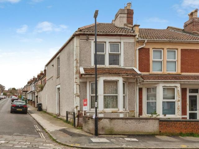 3 bedroom end of terrace house for sale