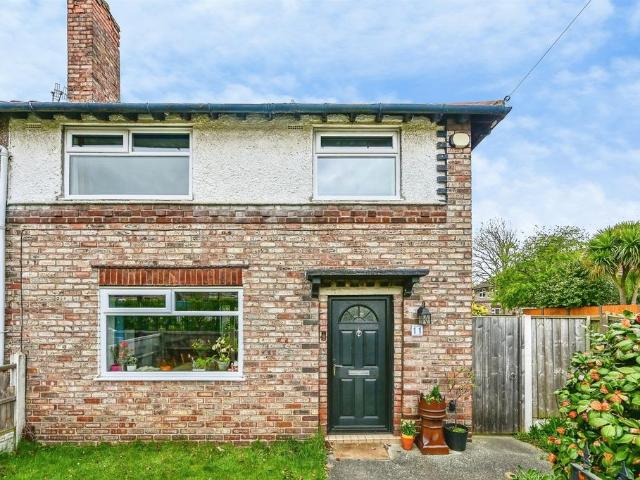 3 bedroom end of terrace house for sale