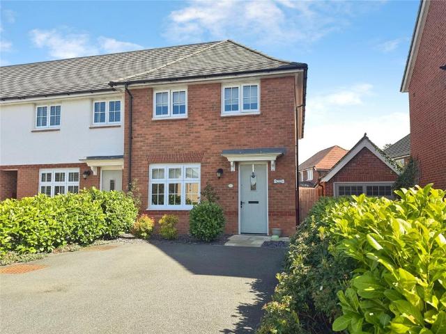 3 bedroom end of terrace house for sale