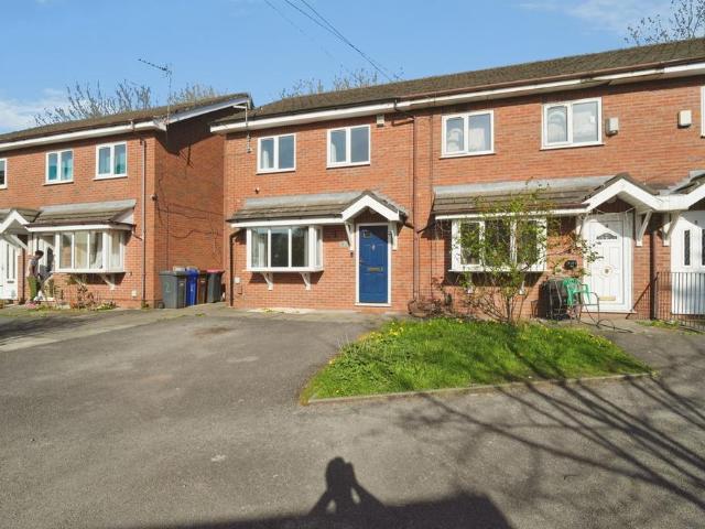 3 bedroom end of terrace house for sale