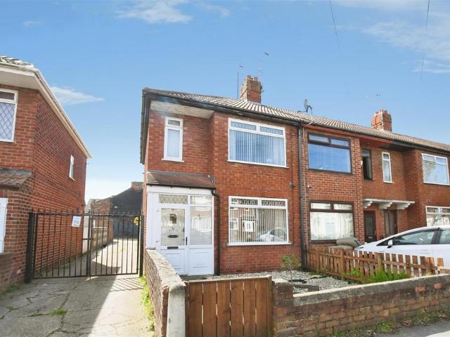 3 bedroom end of terrace house for sale