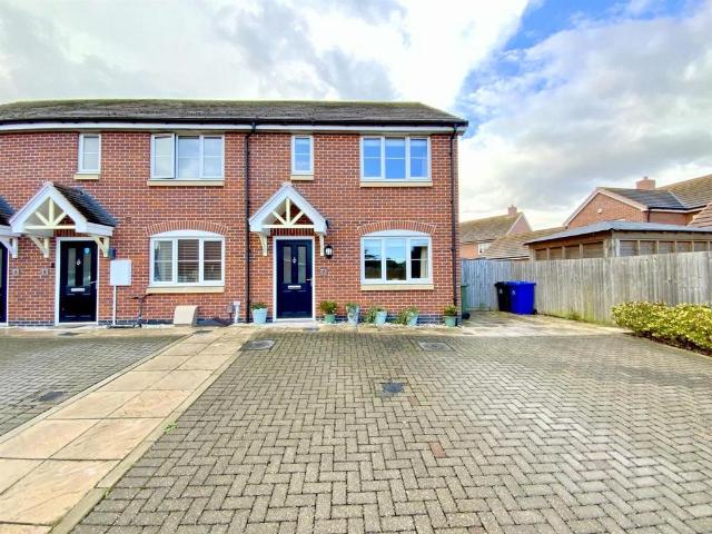 3 bedroom end of terrace house for sale