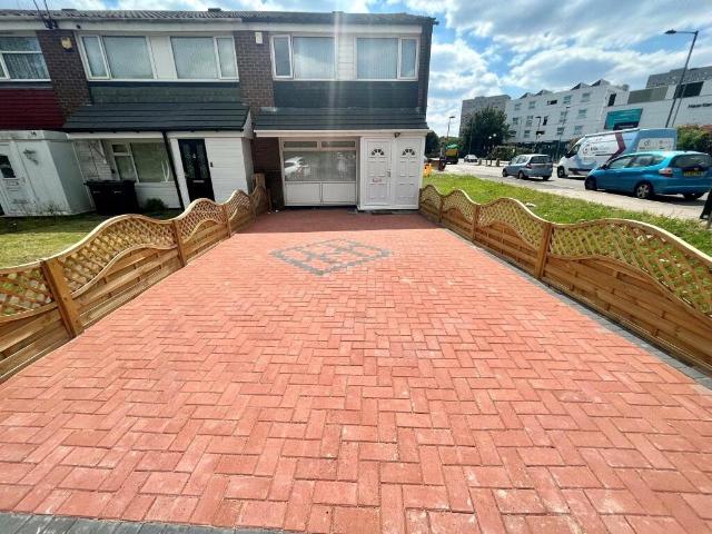 3 bedroom end of terrace house for sale