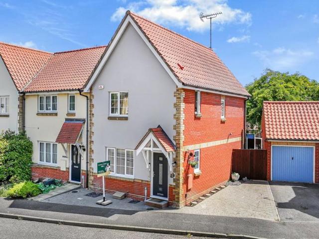 3 bedroom end of terrace house for sale